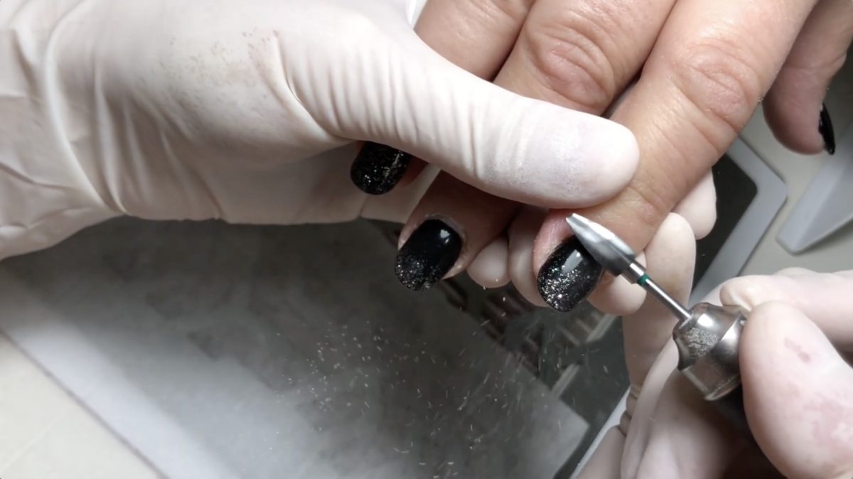 Δύσκολο μανικιούρ με εργαλεία Staleks Pro | Kris Nails